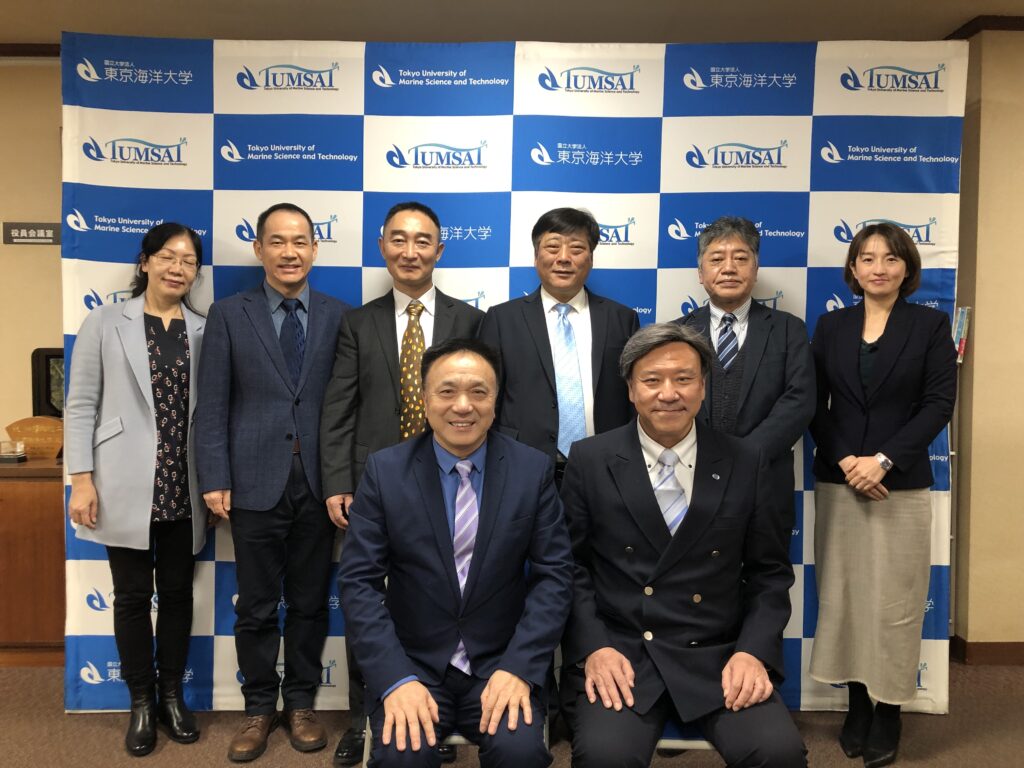 A delegation from the Vice President of Guangdong Ocean University ...
